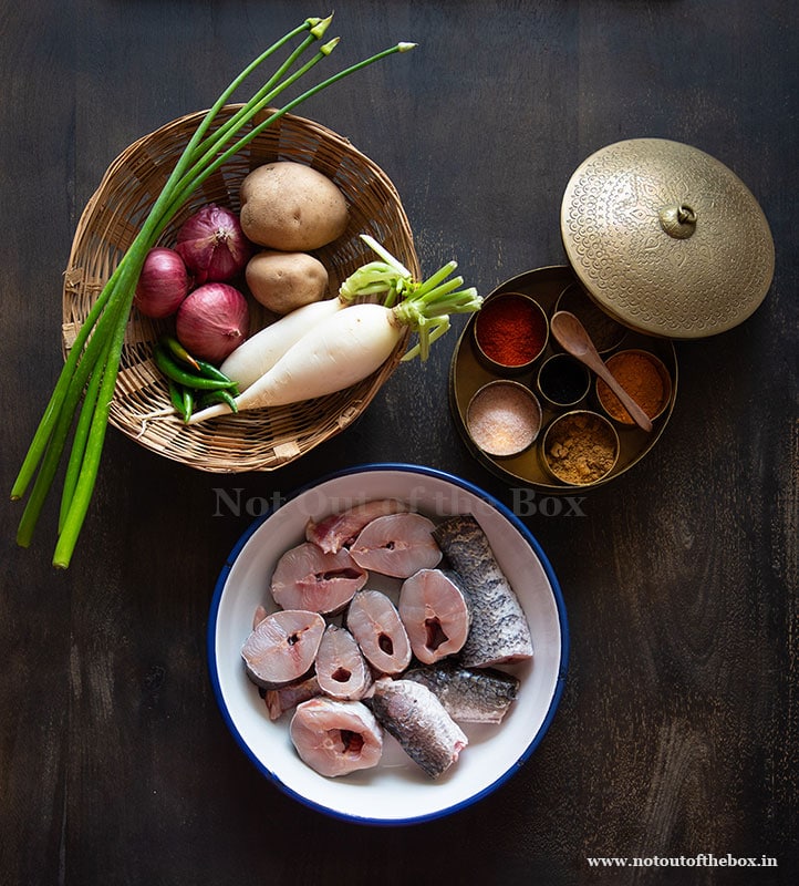 Shol Mulo / Bengali fish curry with Radish | Not Out of the Box